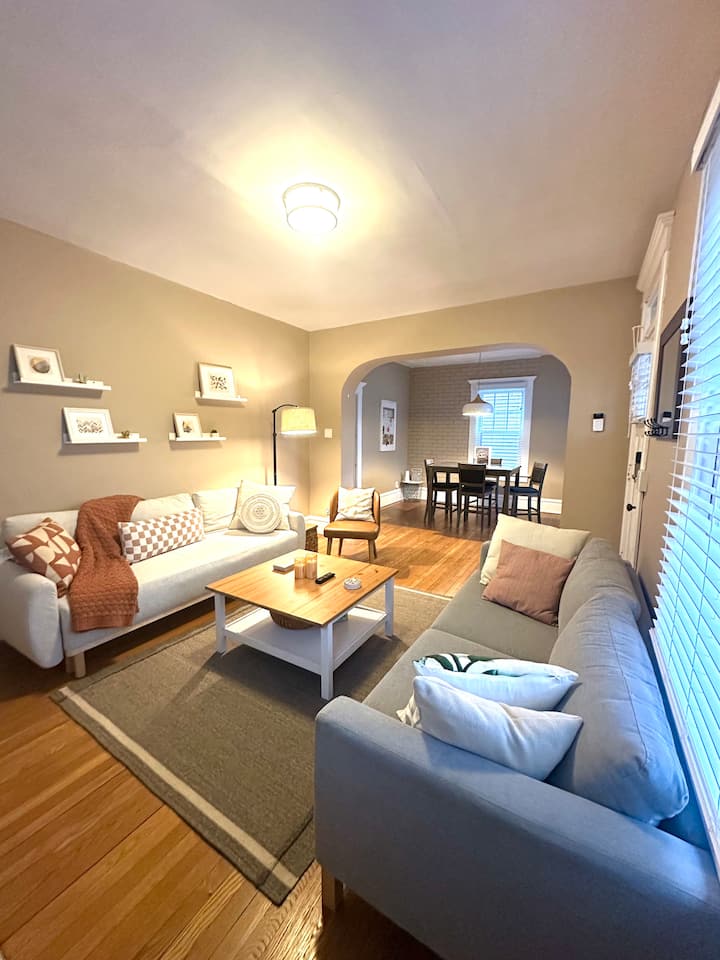 Spacious 3 Br | Walk To Osu | Good For Families! - Columbus, OH