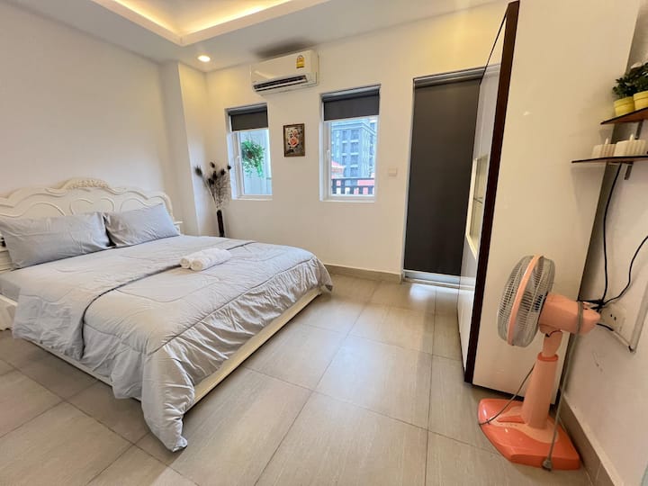 Modern 1br In Olympic Market - Phnom Penh