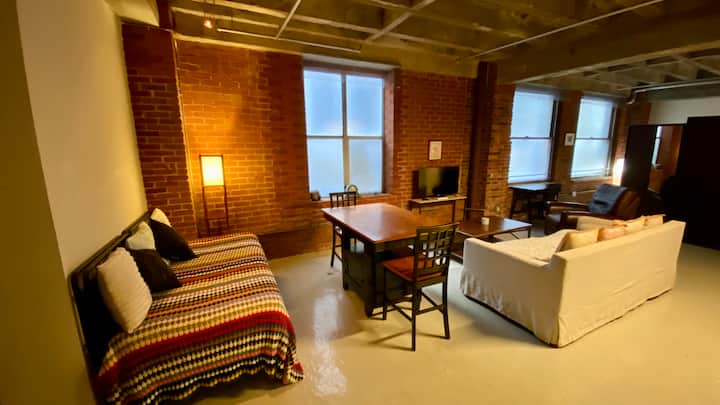 700 Sq.ft In Downtown Los Angeles To Yourself - Los Angeles, CA