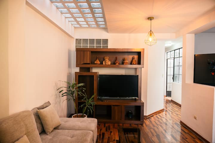 Spacious And Quiet Apartment | 3 Bedrooms | 1st Floor + Garage - Trujillo