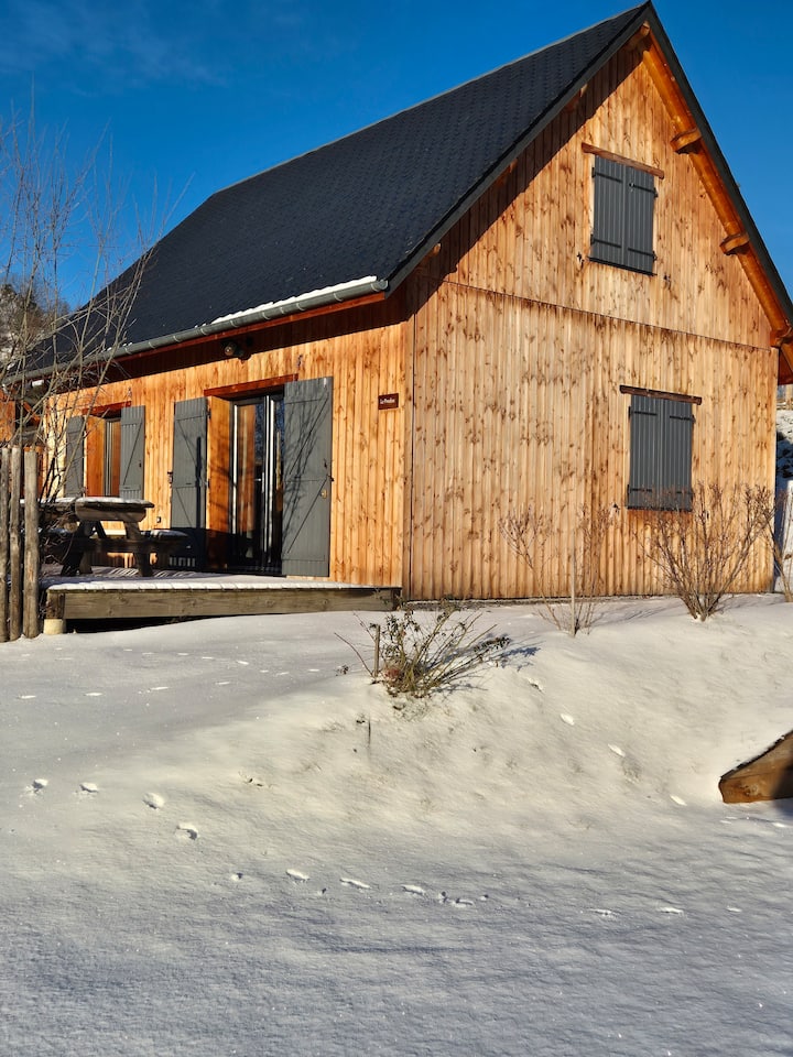 Chalet "Le Pradou" - Murol
