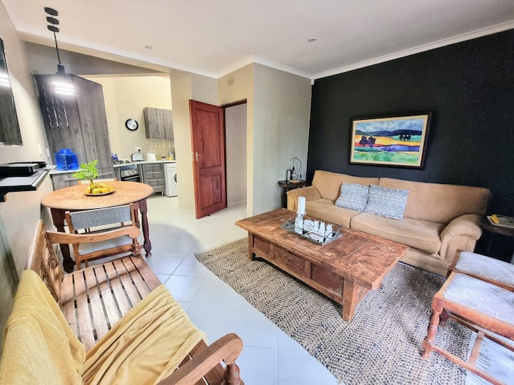 Selfcatering Flat For4 In Quiet Bird Filled Garden - Randburg