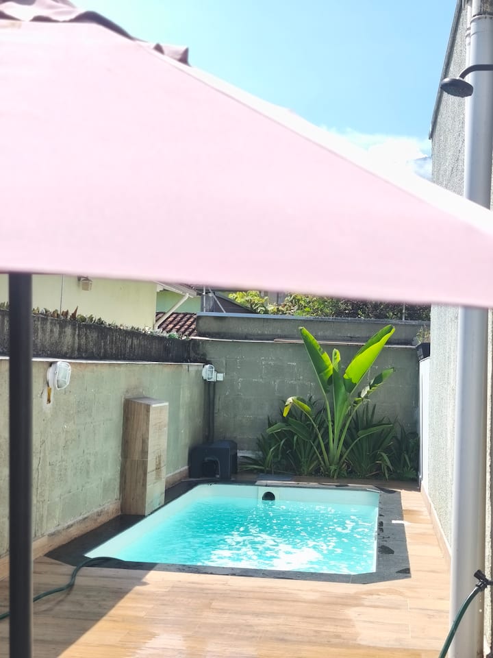 Chalé 4 Completo * Condomínio Com Piscina - Caraguatatuba