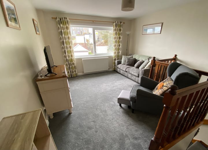Edgemont Annexe. Homely Apartment With View - オーバン