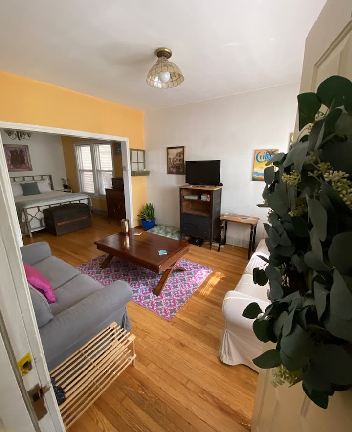 Awesome Avondale Apartment W/yard - Paws Welcome! - Chicago Loop - Chicago