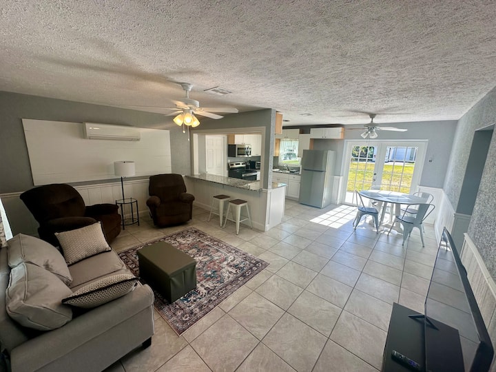 Punta Gorda Cottage - Punta Gorda, FL