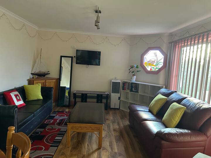 Homely Garden Getaway, Minutes From Beach And Pier - Portarlington