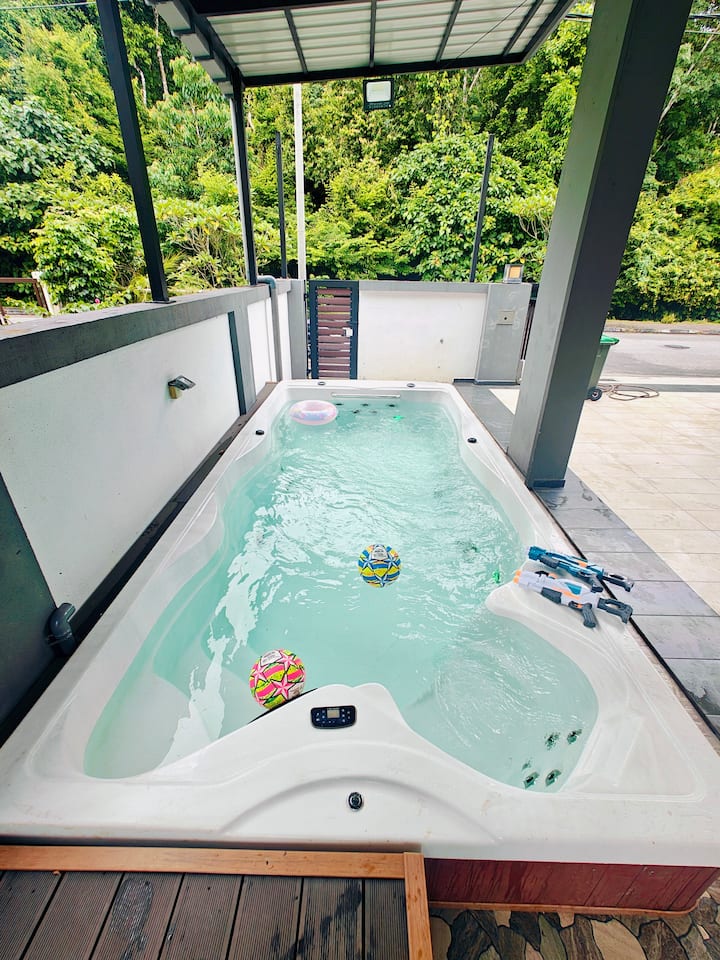 Sunday Villa 16 Pax With Jacuzzi Pools And Karaoke - Langkawi