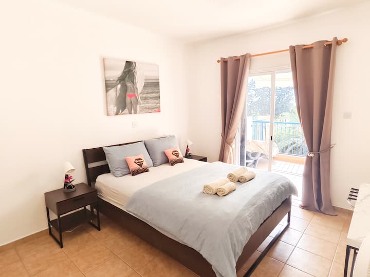 Trx & Yoga In Paradise Gardens 4 - Luxury 500mbits - Paphos