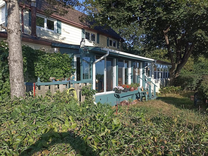 The Beach House Apartment Lake Front Second Floor. - 哈密爾頓