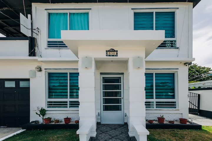 Atlantic Gold Beach House - Barceloneta