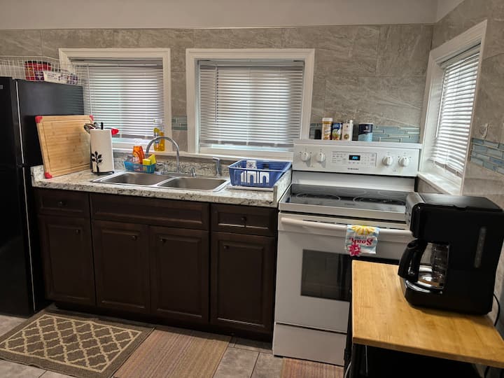 Philadelphia Multi-unit Building First Floor# - Cheltenham Township, PA