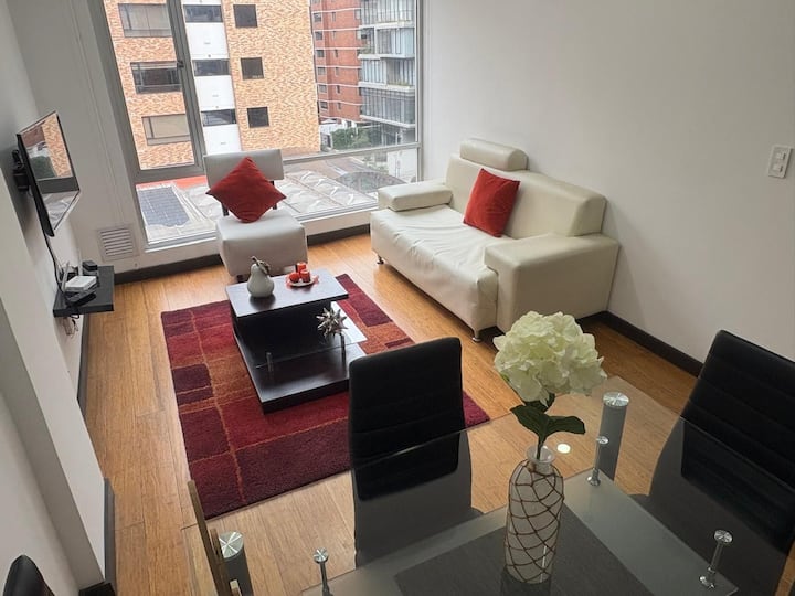 3 Dorm. Insonorizado Quito. Av. Rep. Salvador . - Quito