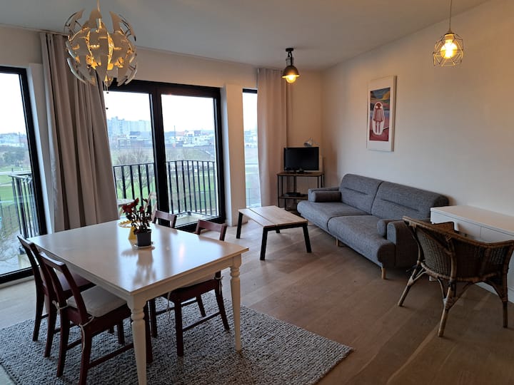 Modern Appartement Met Uniek Zicht Op Het Park - Antwerp