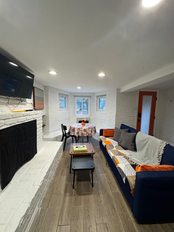 Capitol Cove - Renovated Apartment On The Hill - Washington, D.C.