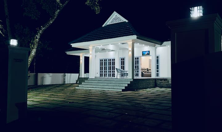 New Modern Comfortable Home-3 Bedroom&3 Bathroom - Changanassery