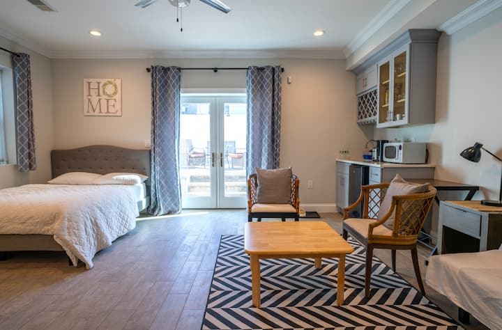 Easy Commute Cozy Studio In Jersey City - Secaucus, NJ