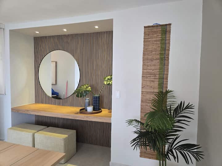 Newly Remodeled: Next To Marriott Beach - San Juan