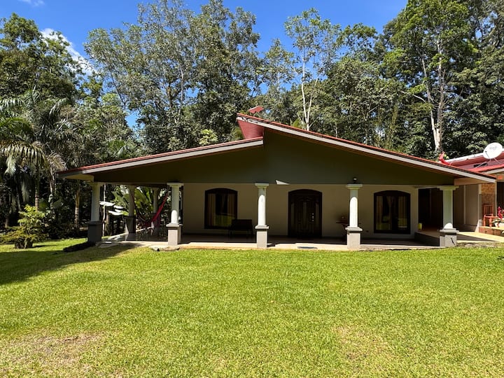 Delightful House, Forest Reserve - Heredia Province