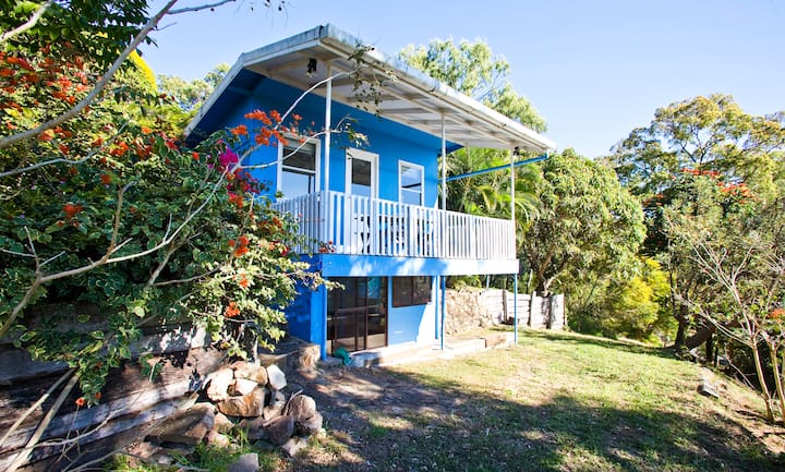 Sunset Villa: Pet-friendly Retreat, Fantastic View - Seventeen Seventy