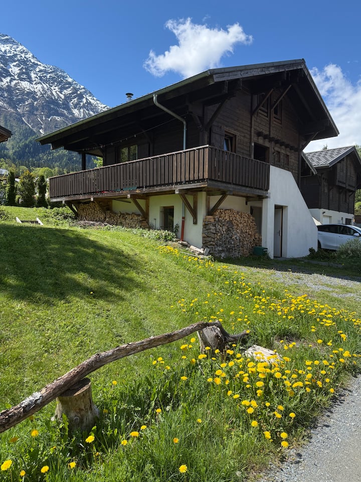 Chalet Familial, Vallée De Chamonix, Vue Montblanc - Courmayeur