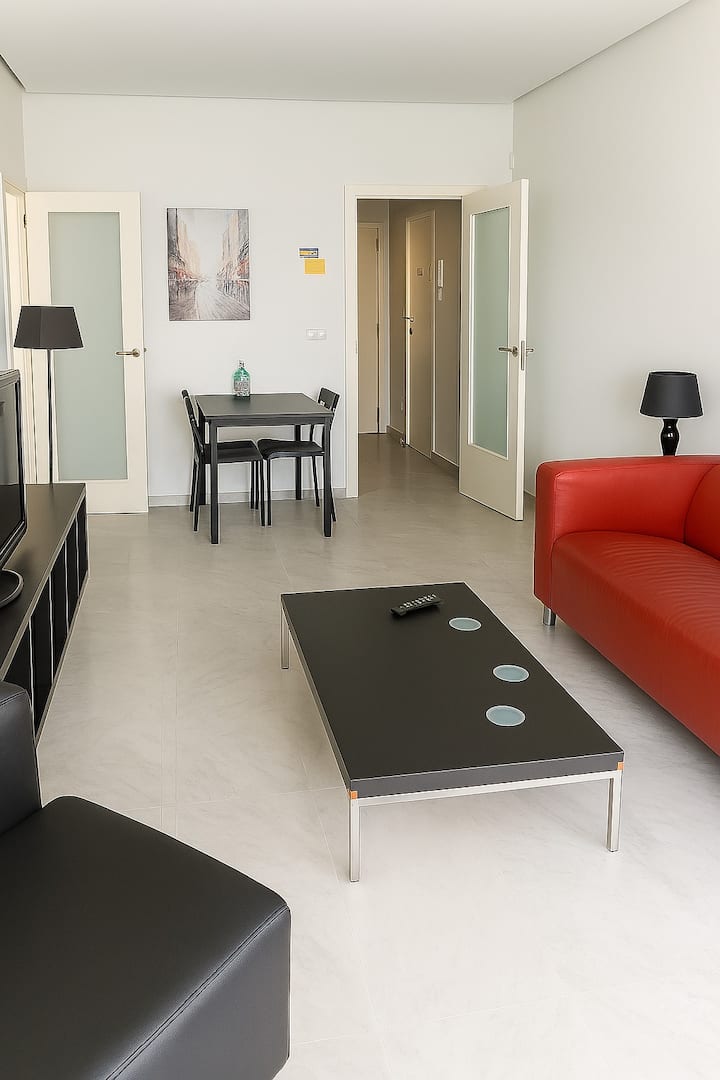 Seaside Apartment With Unobstructed Views! - Benidorm