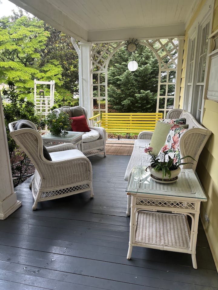 Historic Street House/hot Tub - High Point, NC