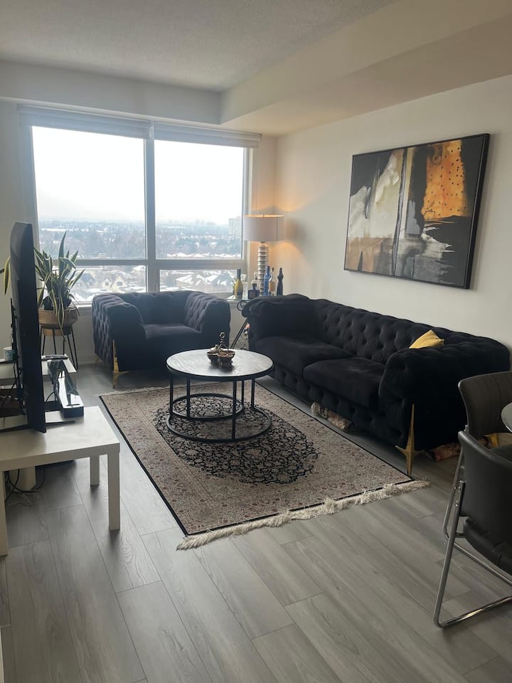 *Spacious 1+1 Bdr/ 2 Bathroom/ Free Parking - Markham