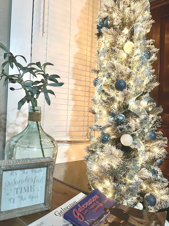 ★ Sleepy Starfish Cottage ★ 3/2 - Near Seawall! - Galveston, TX