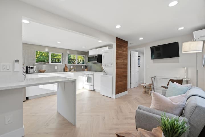 New Construction Clean, Modern, Quiet Cottage - Cupertino, CA