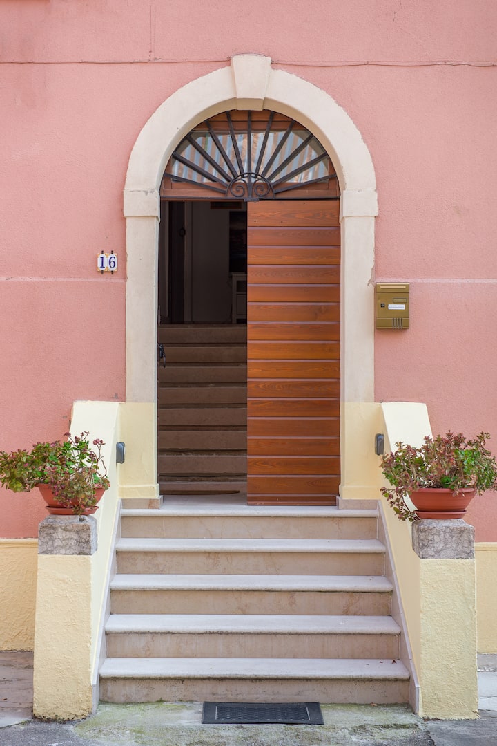 Veronauptoyou-hillviewgiardin/p.auto023091loc00692 - Verona