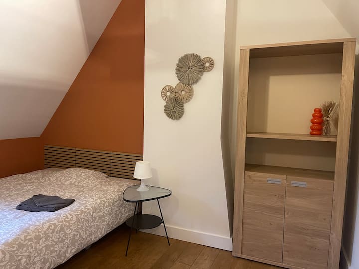 Bel Et Vaste Appartement 2 Chambres Et 2 Sdb - Mons