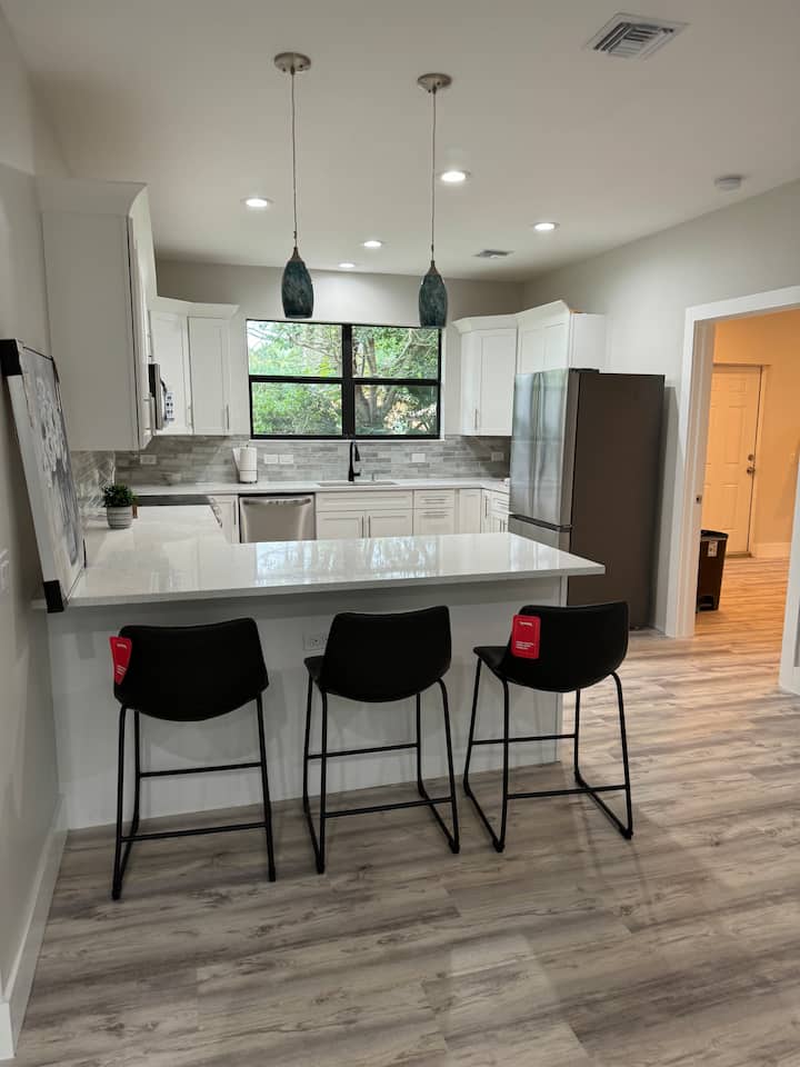 Pinion Guest House - Royal Palm Beach, FL