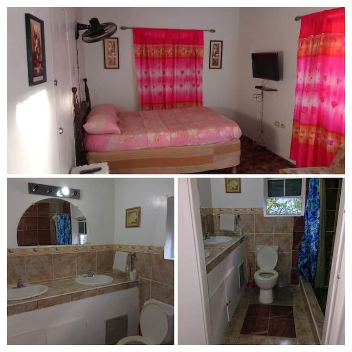 One Plus Guesthouse Fullsize Bedroom No Ac - Kingston