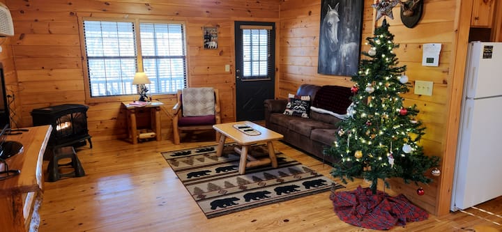 New Hot Tub, Walk To Town, In The Woods, Campfire - 
