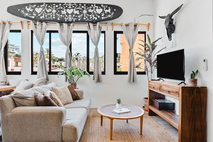 Downtown Penthouse - Steps From Main Beach Access - Sayulita