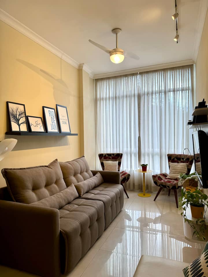 Apto Leblon Bem Localizado, 3 Quartos Com Garagem. - Rio de Janeiro