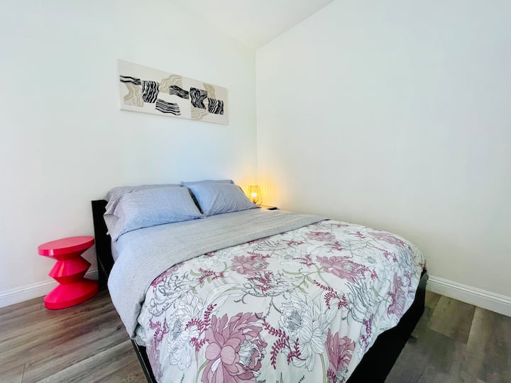 Cozy Guest Suite With Individual Entries - Whittier, CA