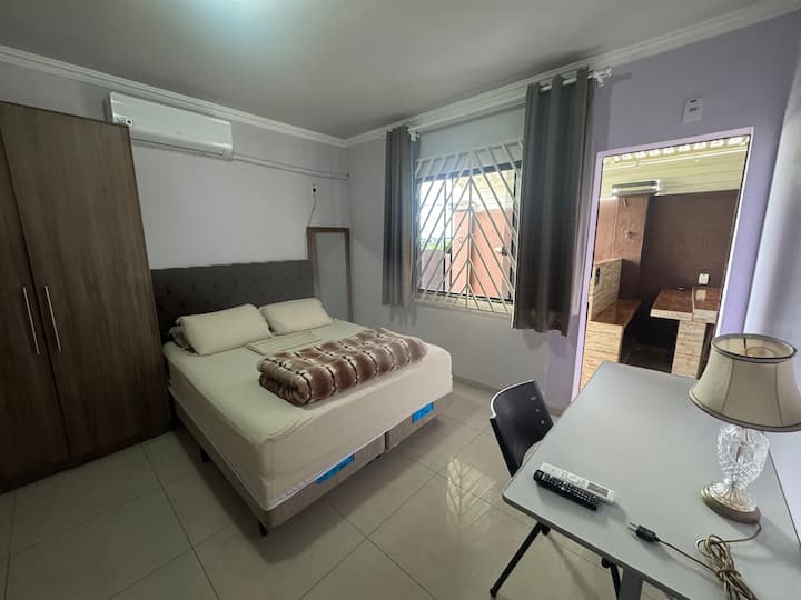 Suíte Premium | Conforto E Espaço Para Trabalho - Ponta Grossa