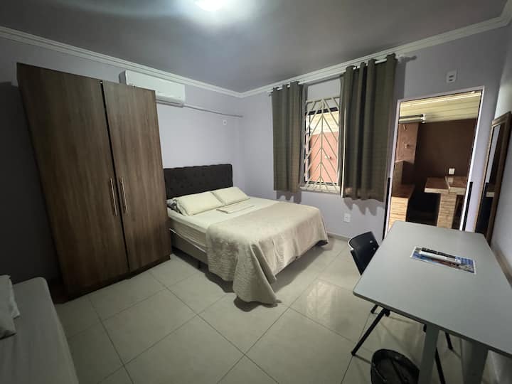 Suíte Premium | Conforto E Espaço Para Trabalho - Ponta Grossa