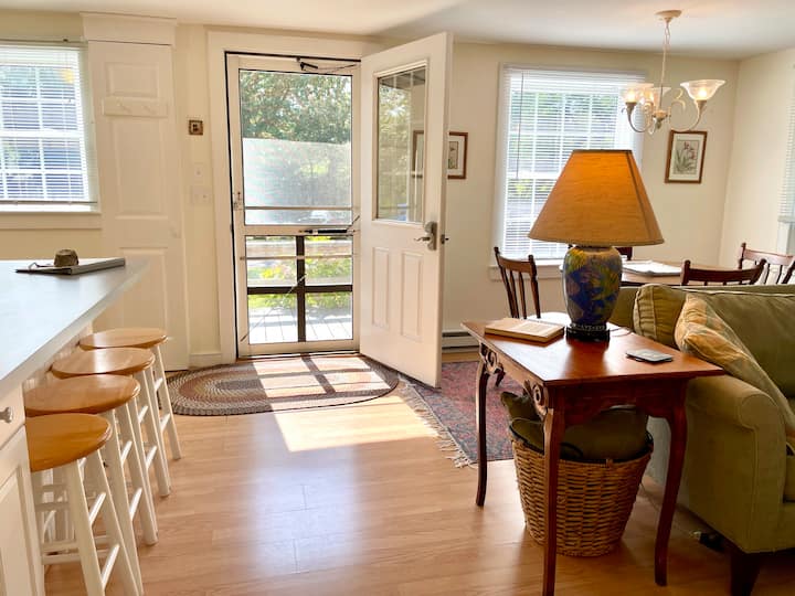 Arrowsmith Cottage-oak Bluffs. Aug 15-22 Now Open! - Martha's Vineyard, MA