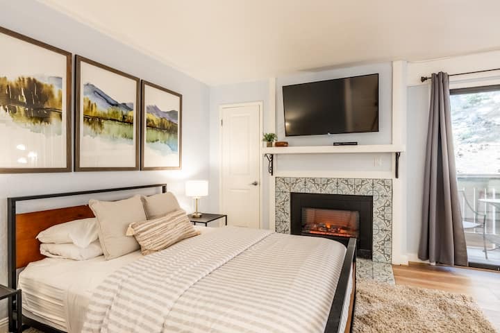 Remodeled Mammoth Village Studio W/ Self Check In - Mammoth Mountain, CA