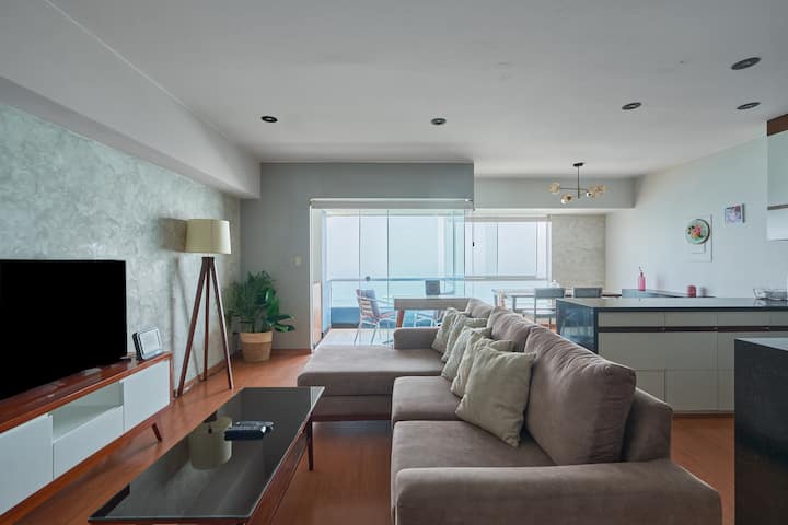 Clifftop Penthouse - Full 180° Ocean Views - Peru