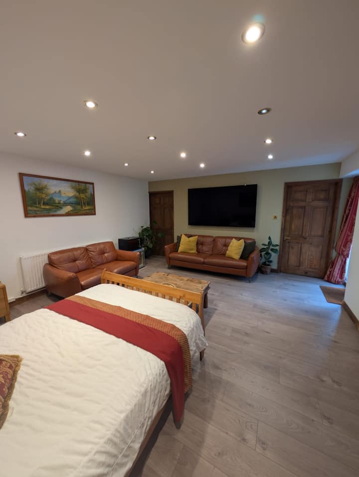 Guest Annex - Central Located - For 2 - Cardiff