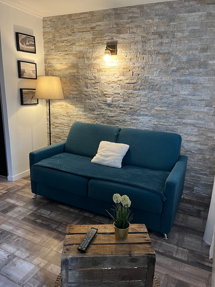 Petit Cocoon Avec Parking, Terrasse & Piscine - Île de Ré