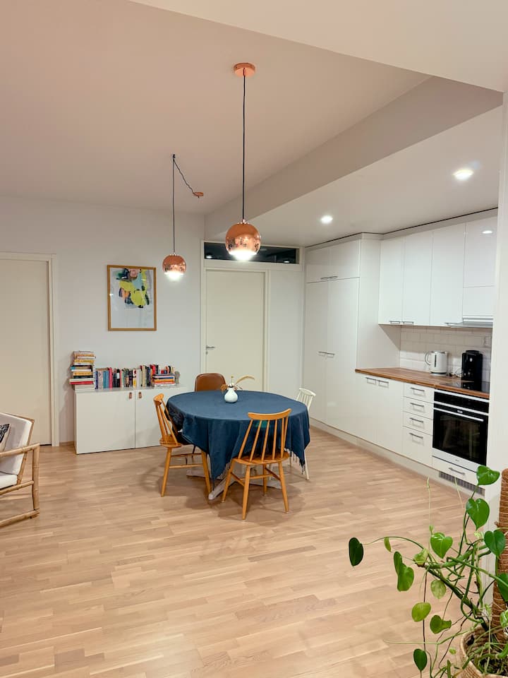 Spacious Stylish Apartment With Private Sauna - Helsinki