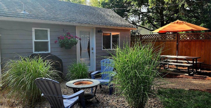 Willamette Valley Bungalow Salem,or (Dog Friendly) - Salem, OR