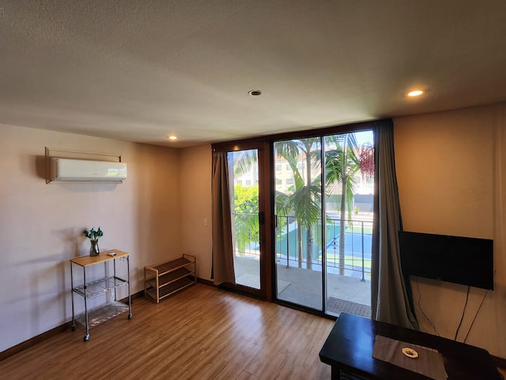 Private Studio In Sports Village Resort-style Stay - Fountain Valley, CA