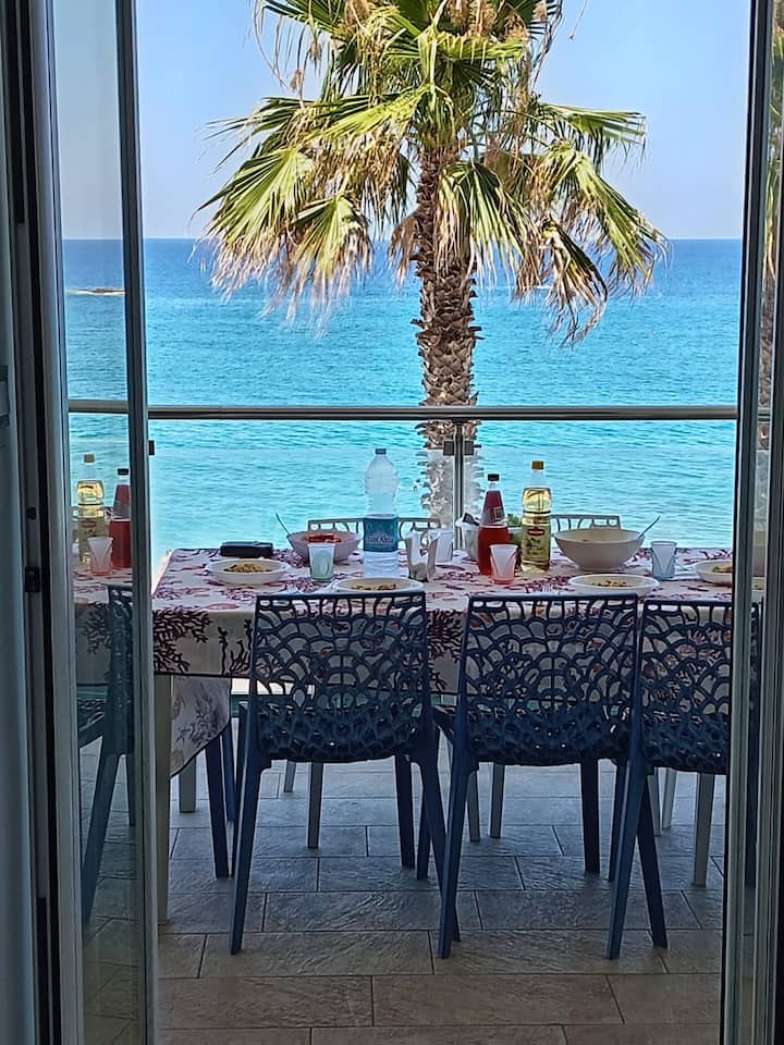 Seafront Apartment In Front Of The Aeolian Islands - Capo d’Orlando