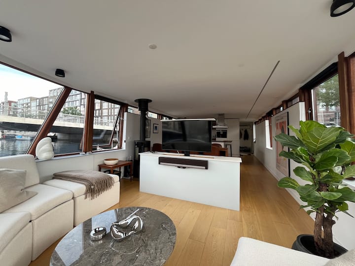 Modern Houseboat Close To Downtown Copenhagen. - Copenhagen
